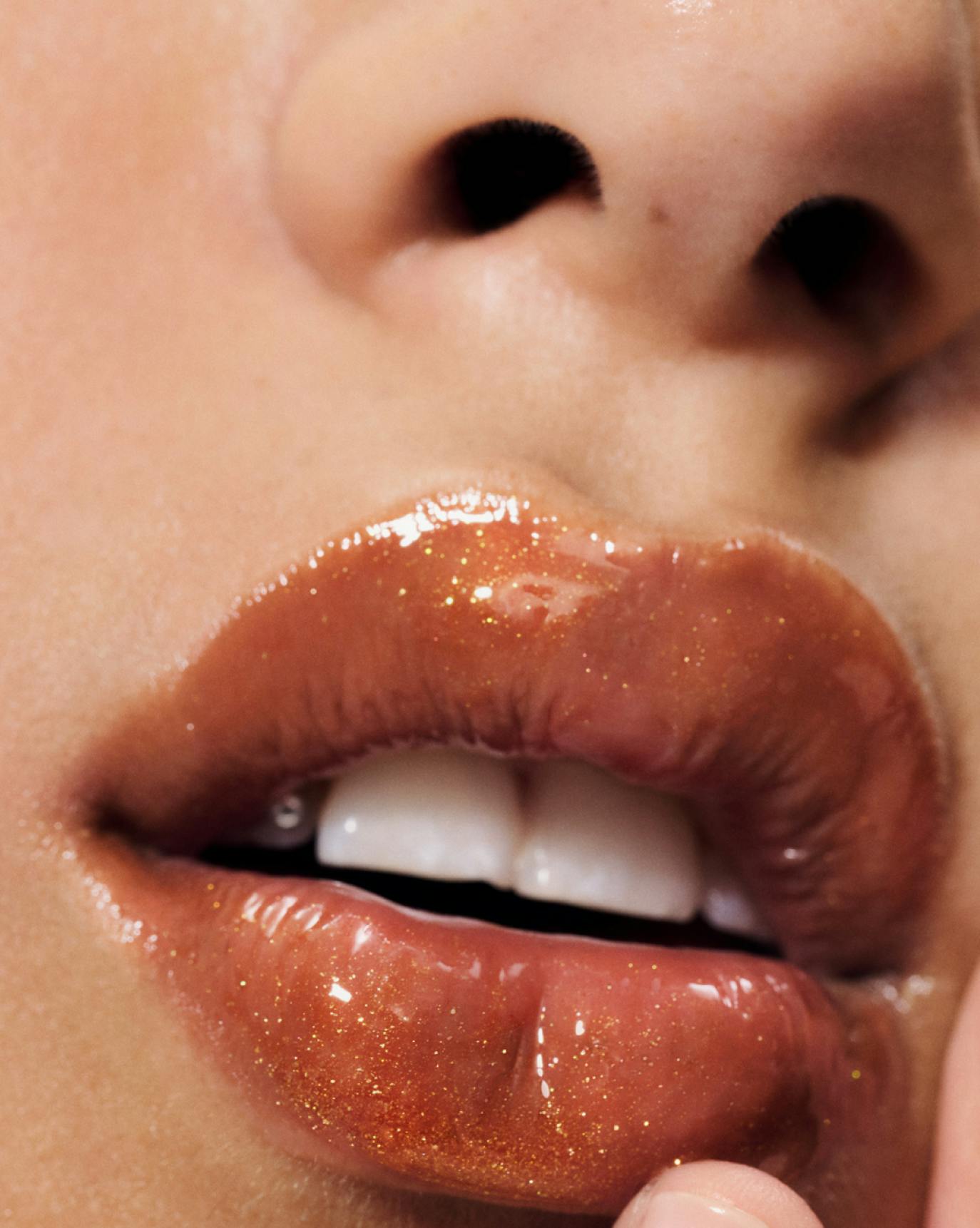Glossier lip gloss store